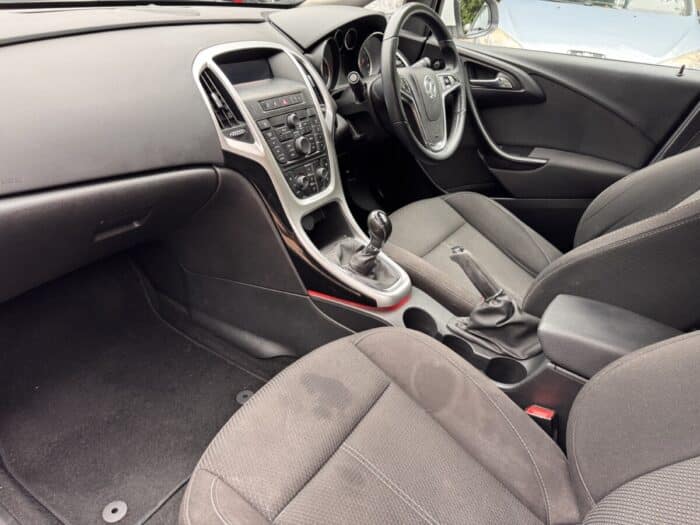 Vauxhall Astra Guaranteed Car Finance